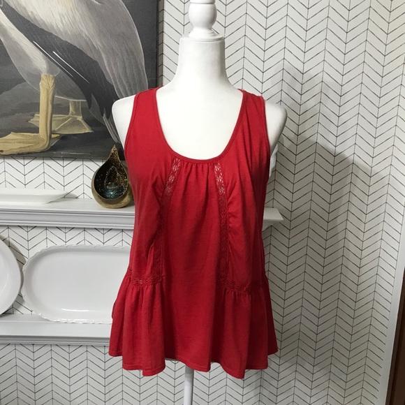 Chelsea & Violet | Tops | Chelsea Violet Red Top With Ruffle Bottom ...